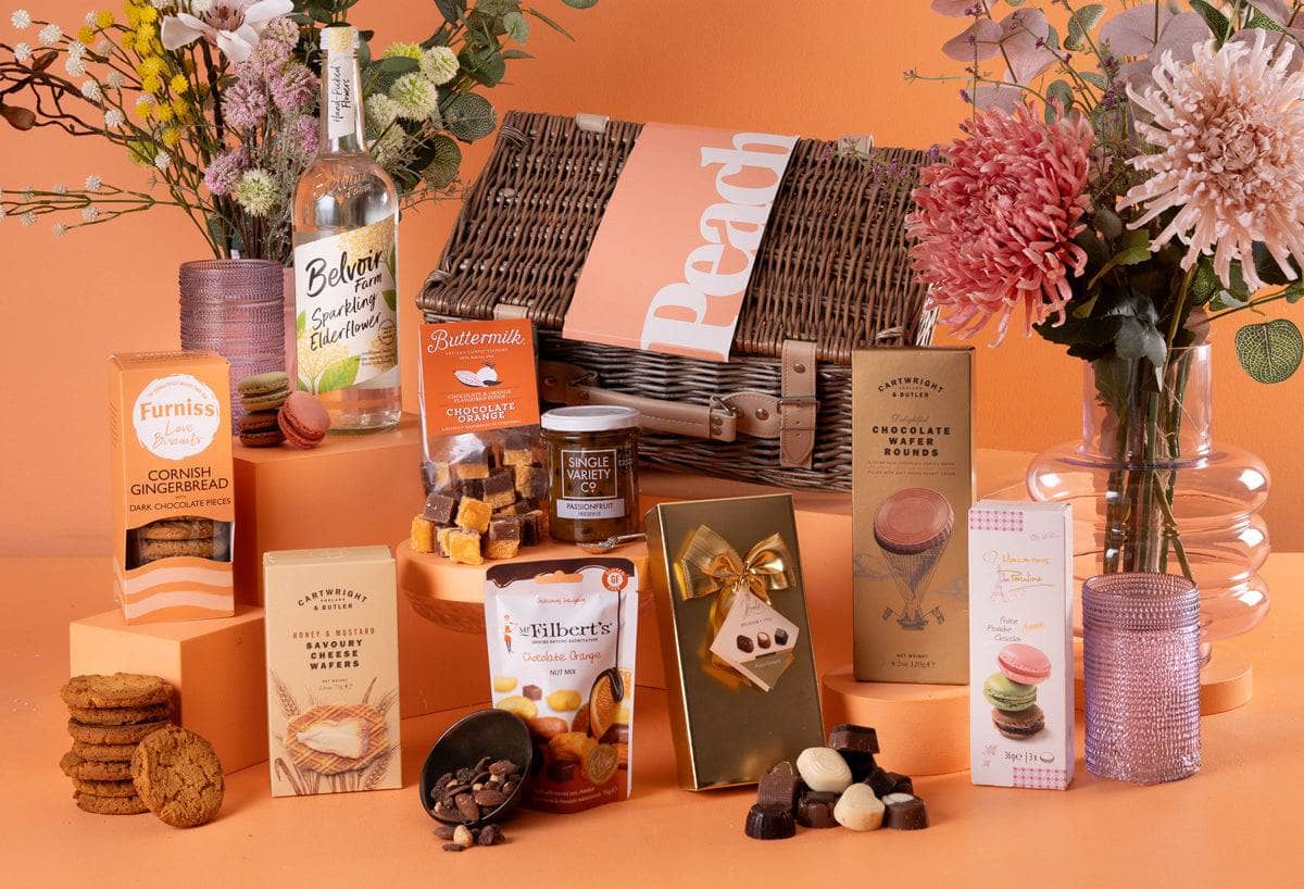 The Luxury Personalised Wedding Hamper – Peach Hampers
