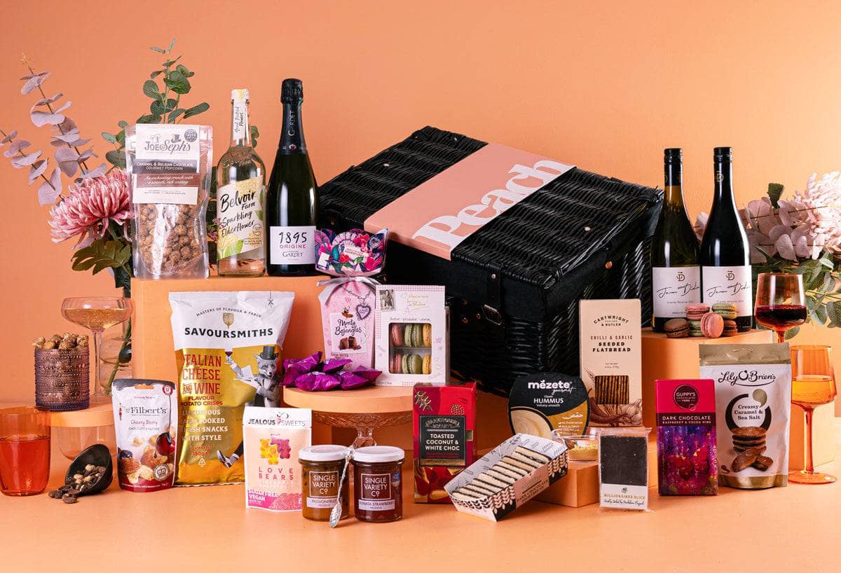 The Magnificent Wedding Hamper with Wine & Champagne – Peach Hampers